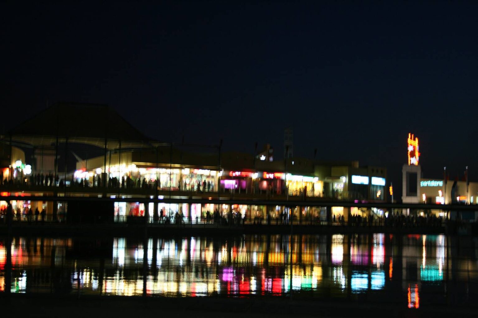 Explore The Mall – METRO WALK